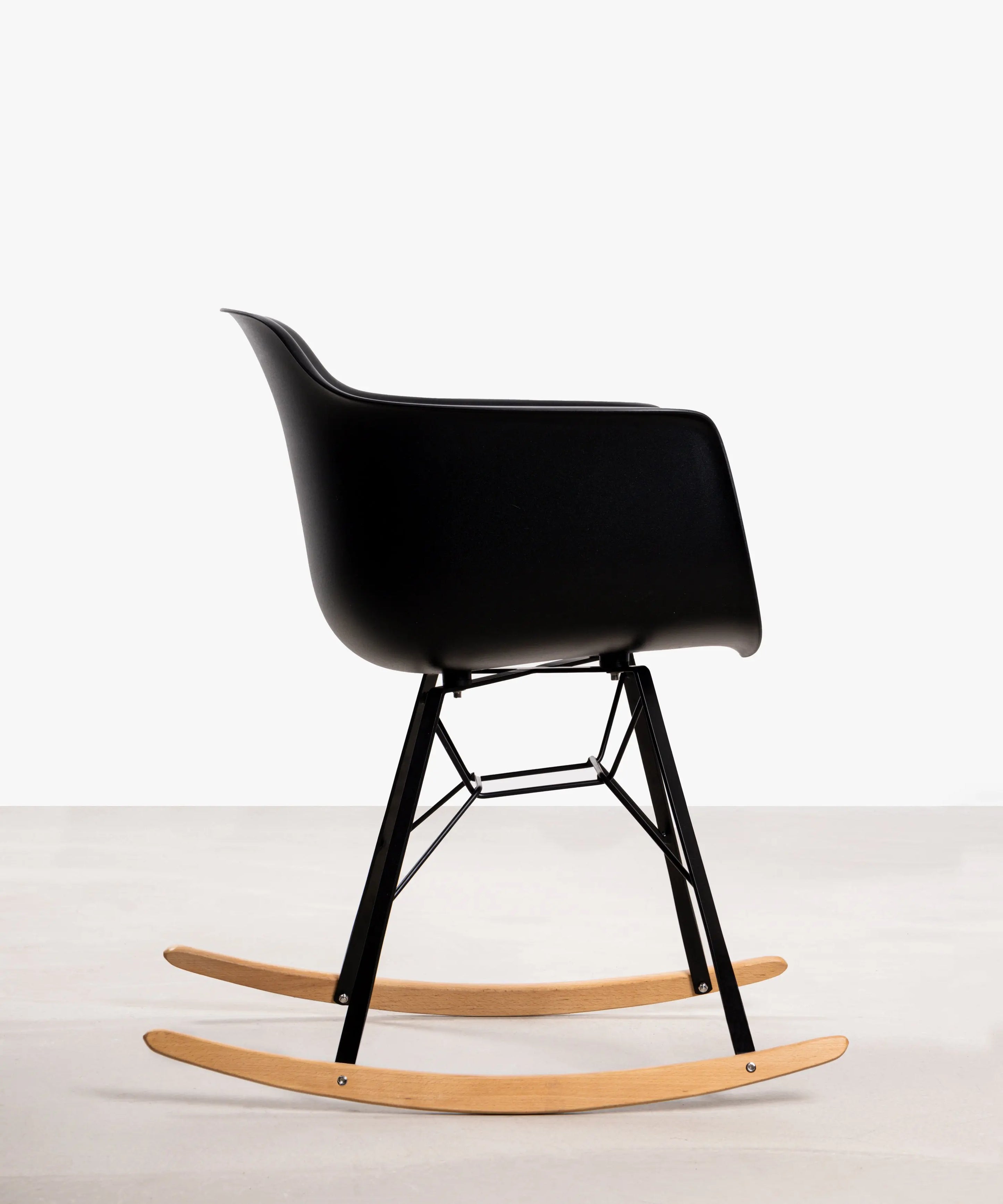 Chaise Elon Arms Balance | Northdeco