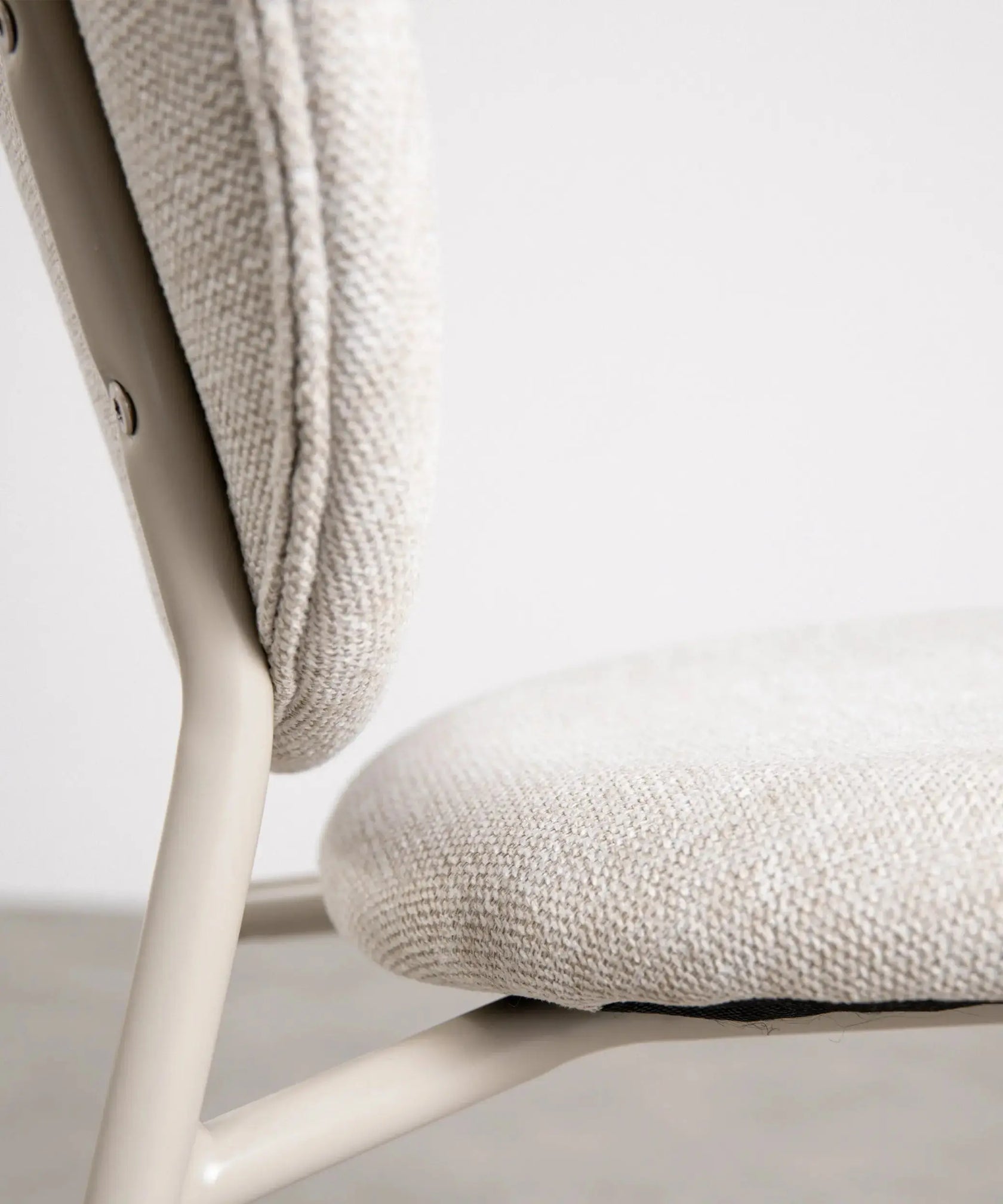 Silla de Comedor en Tela y Metal Maruchi – Northdeco